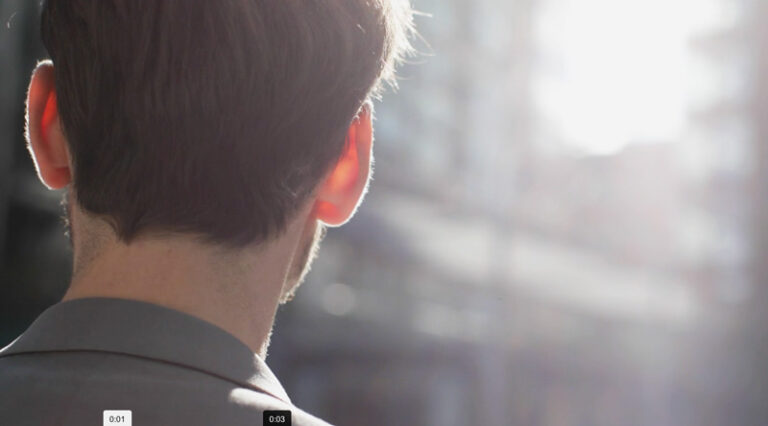 Wat is een Over-Shoulder Shot? - Videobrouwerij